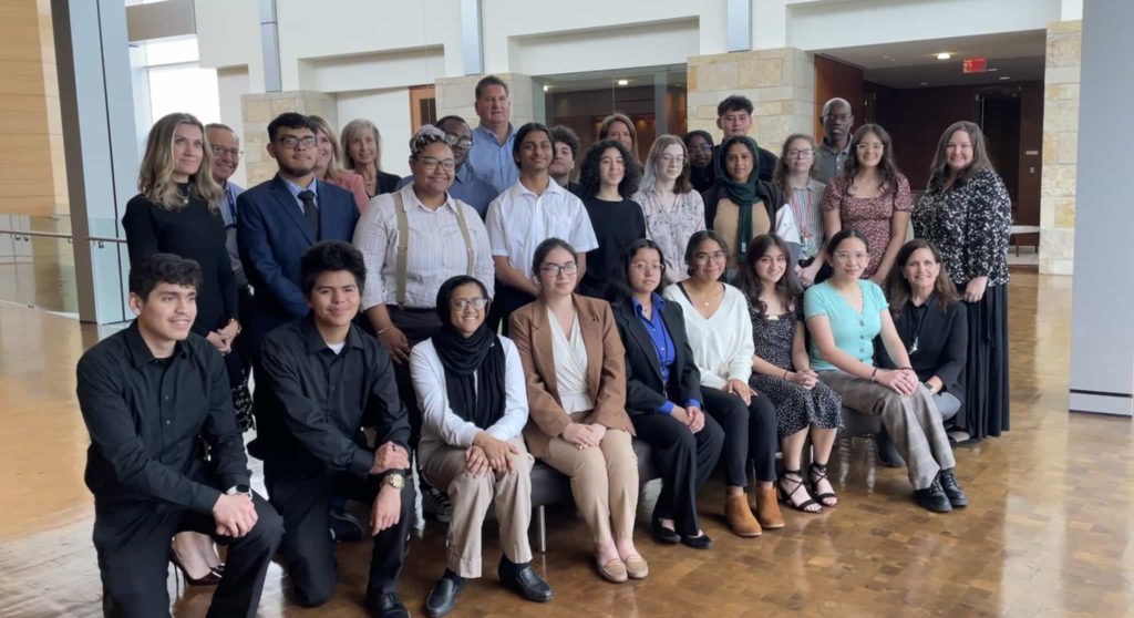 IISD Students Join Executive Roundtable - Irving Schools Foundation